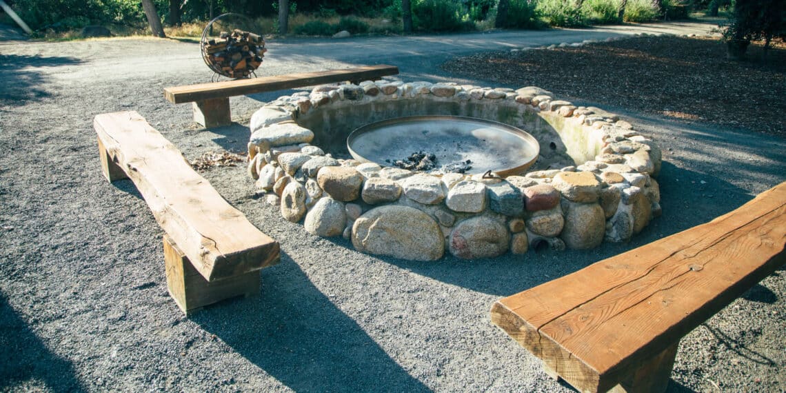 Ultimate Guide to Building a Cinder Block Fire Pit: Pros, Cons, and ...