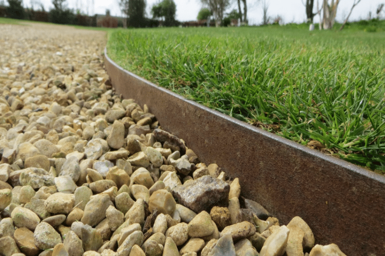 21 Best Modern Garden Edging Ideas for Modern Homes - Amenity Home